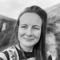 Julia Moon's Instagram, Twitter & Facebook on IDCrawl