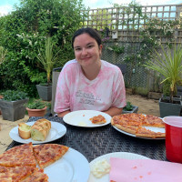 Laura Parish | Runner | The Talent Manager