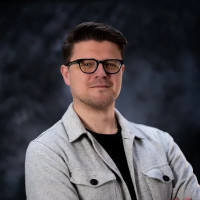 Christopher Mills | Editor | The Talent Manager